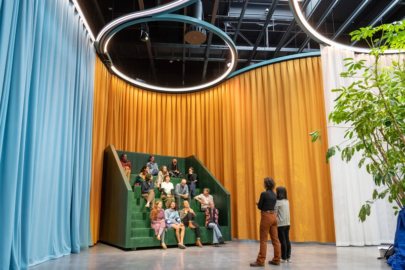 Curtain call: four flexible office spaces that use interior curtains ...